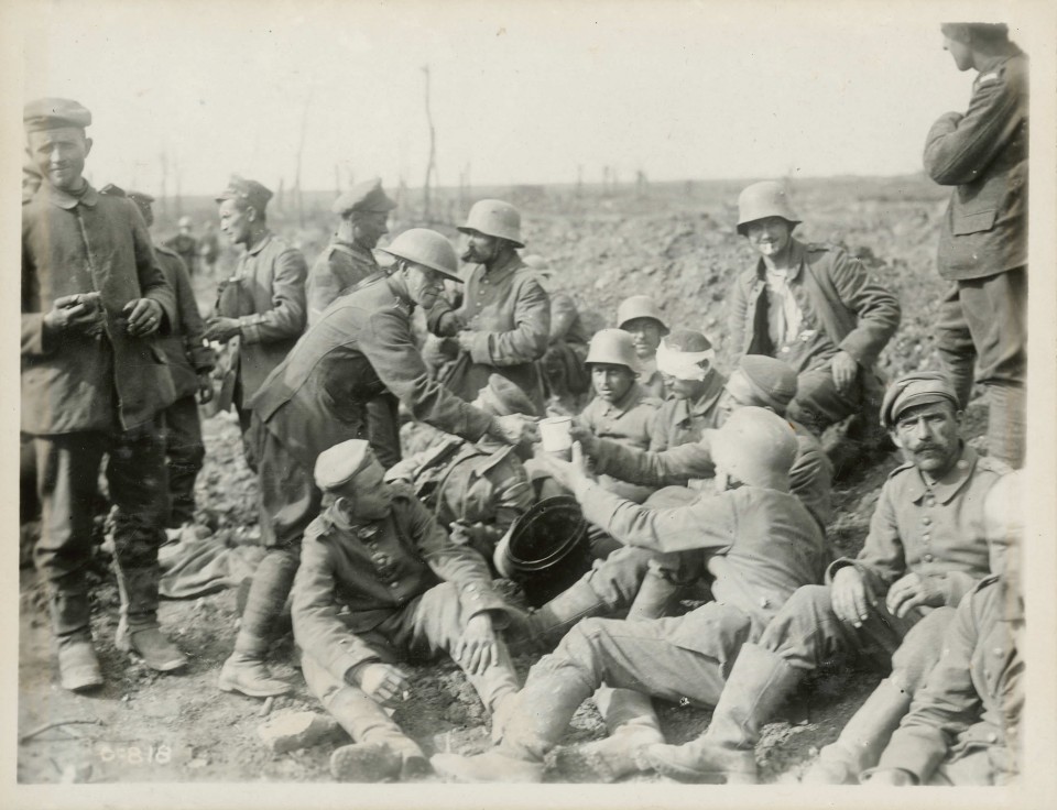 Photos - Photos de batailles et combats | Le Canada et la Première ...